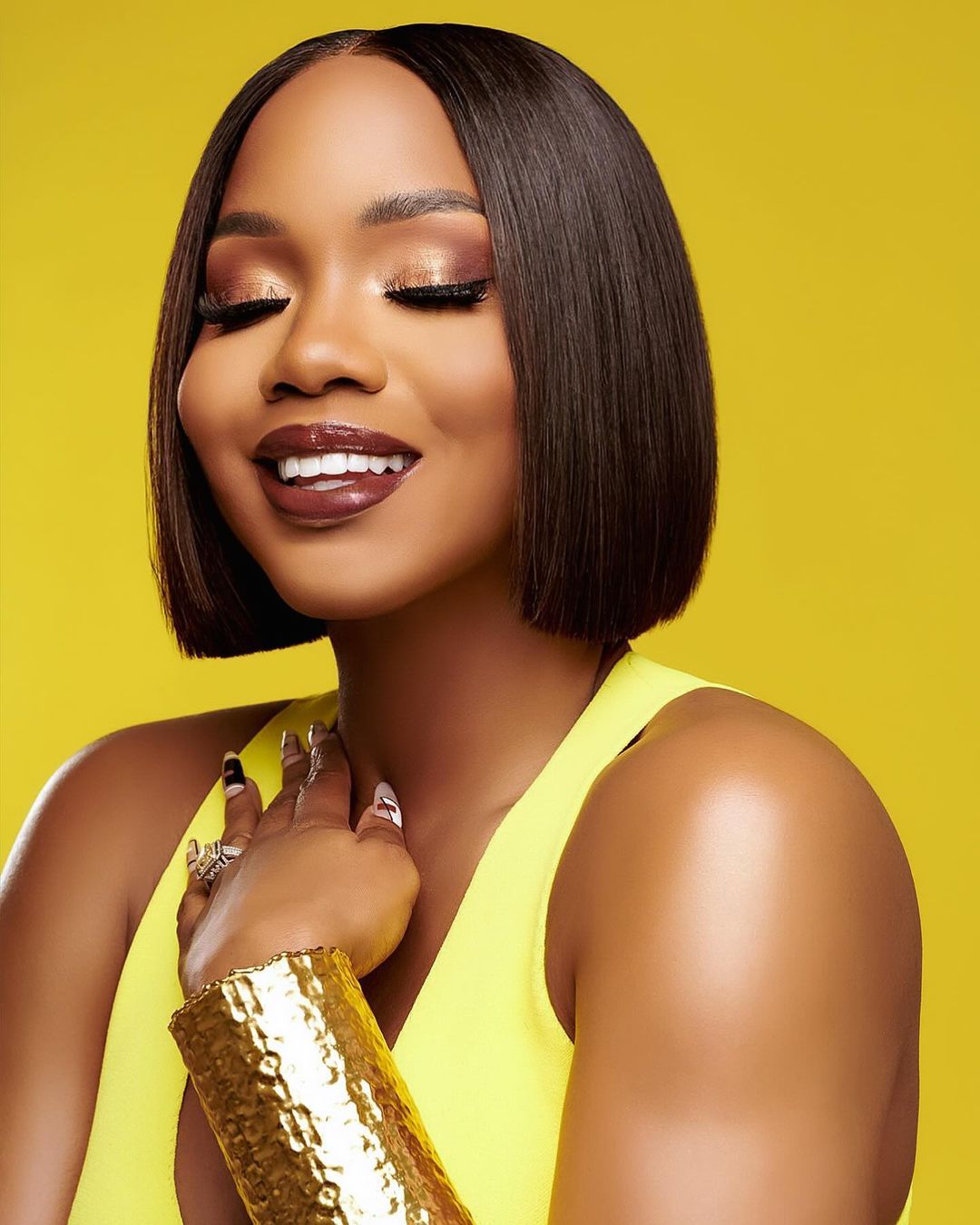 Ladies Applaud Sarah Jakes Roberts' Style Choices For Her 'Power Moves Tour' Campaign Shoot ...