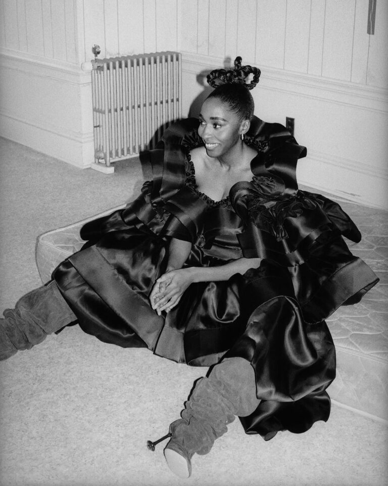 Ayo Edebiri Covers Vanity Fair Magazine & Talks "The Bear," Acting ...