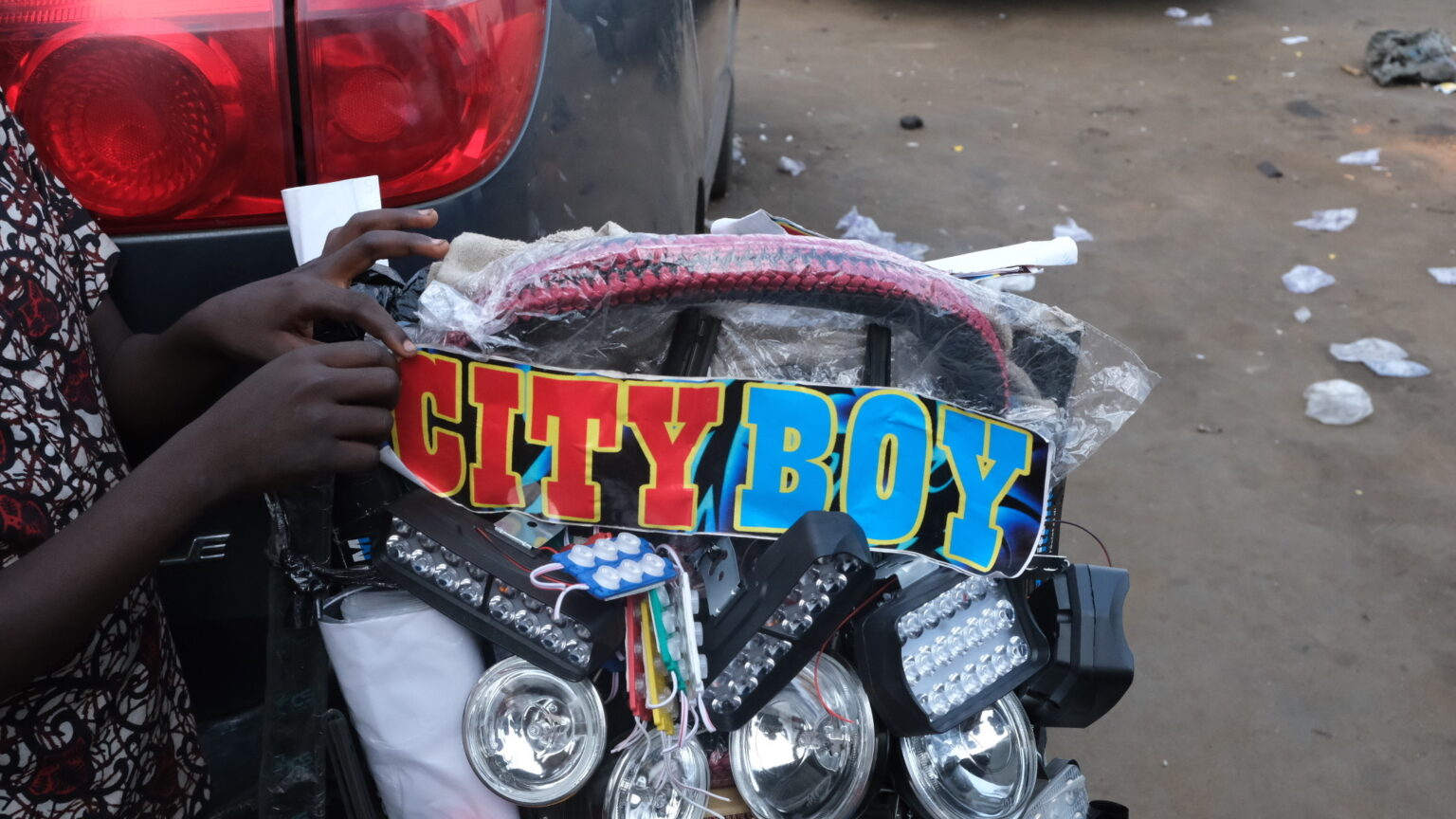 Seyi Olusanya's New Danfo Typeface is Inspired by Lagos' Iconic Danfo ...