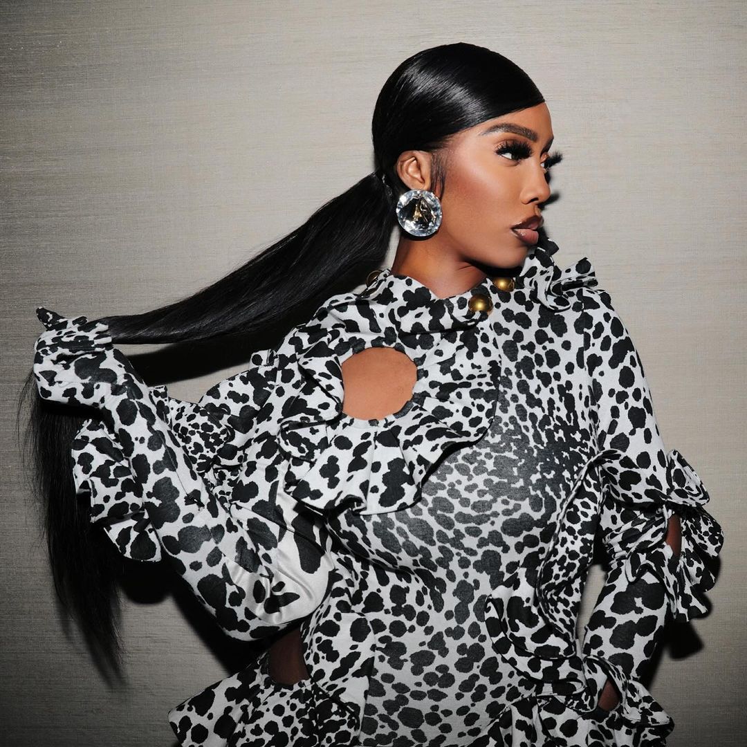 Tiwa Savage's Served Stunning Lewks For The Premiere of Her Debut Film ...