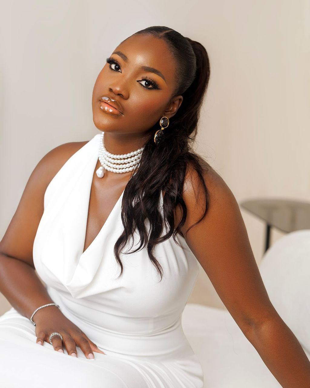Catherine Onoja's Classic Ponytail & Winged Eyeliner is the Perfect Inspo for Your Next Lunch ...