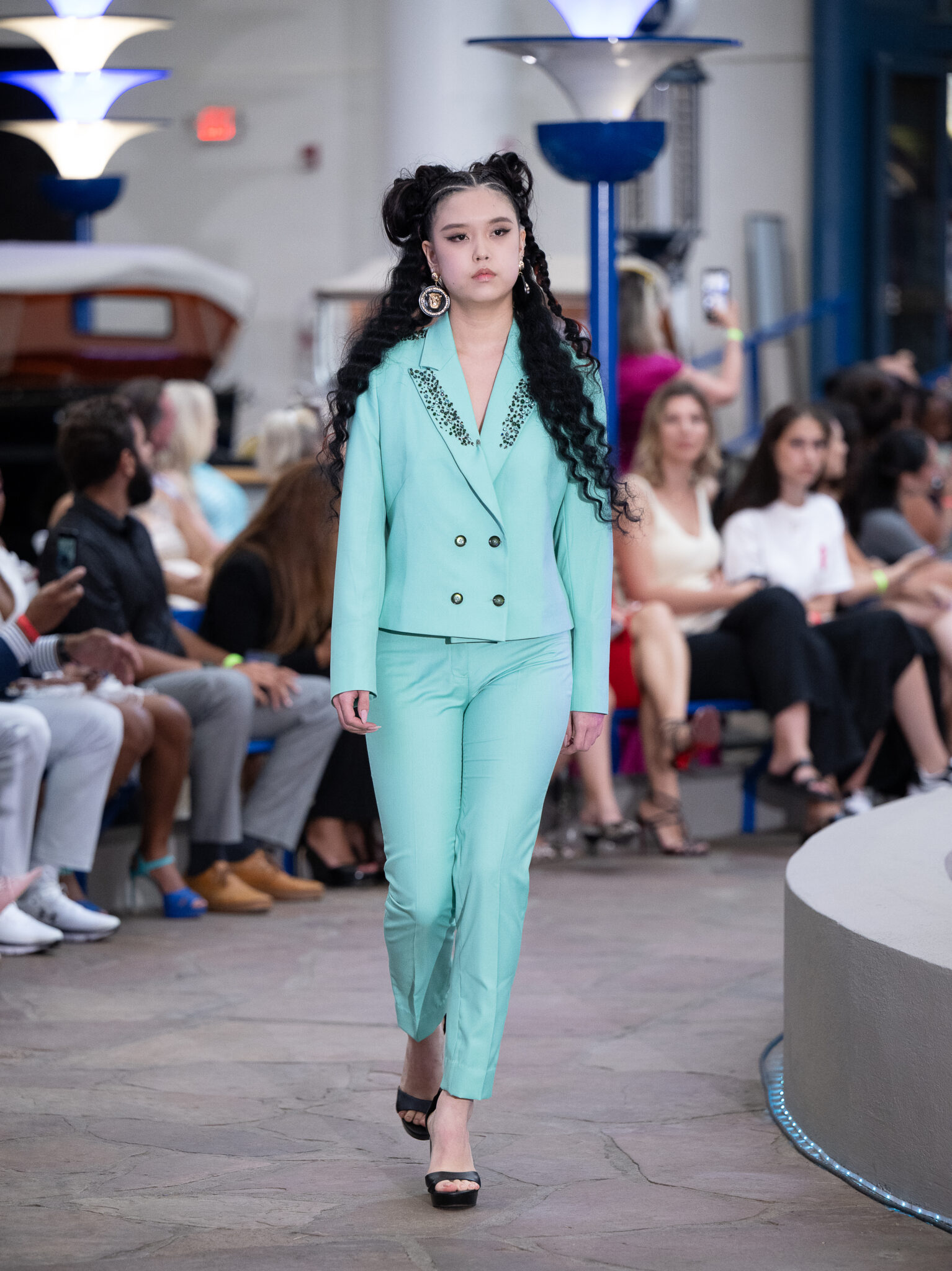 Ugochi Iwuaba Unveils Debut Ready-to-Wear Collection at Runway 40 ...