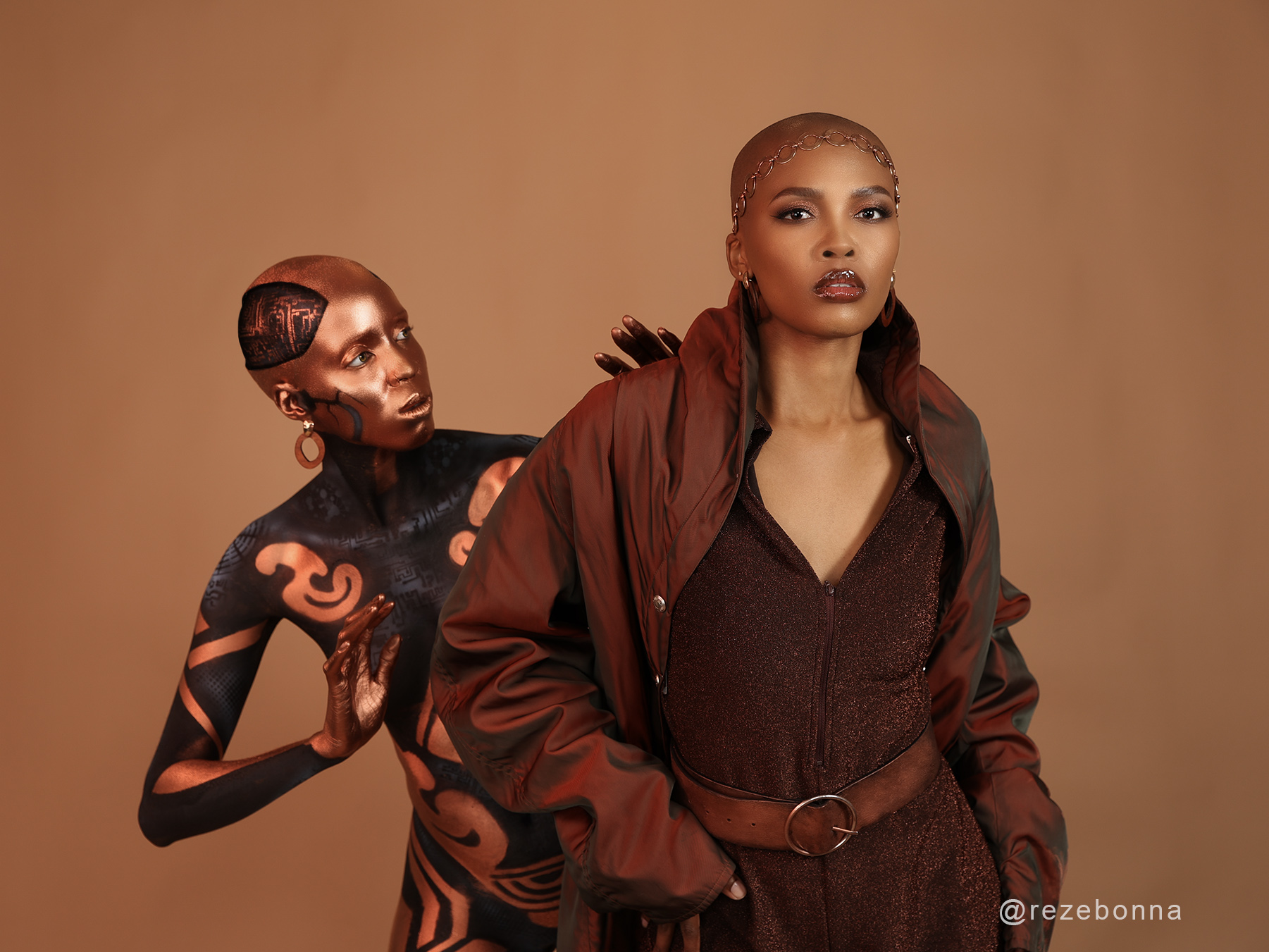 Reze Bonna & Rachael Darné Explore the Blurry Lines Between Humanity ...