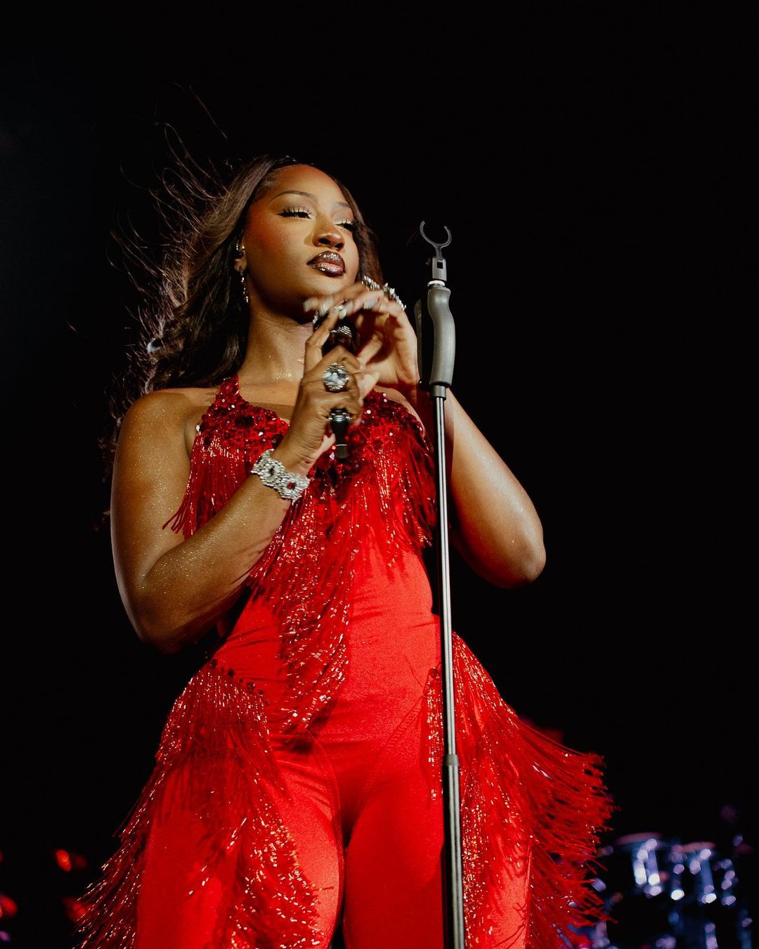 Tems Dazzles in Red at Toronto Concert & Receives Gold Certification ...