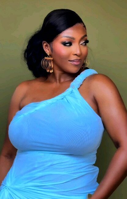 Yvonne Okoro is 40, Fabulous & Serving Aqua Blue Glam in Her Birthday ...