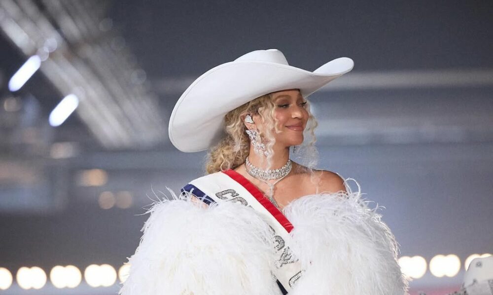 What a Super Show! Beyoncé's 'Cowboy Carter' NFL Christmas Halftime ...