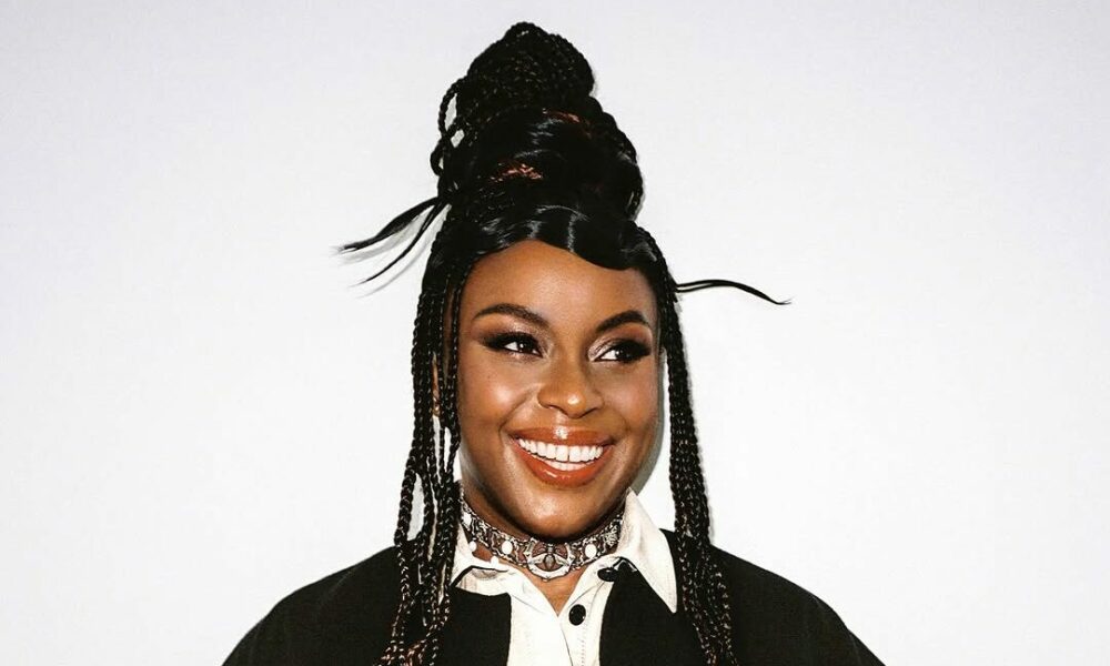 We are Obsessing Over Chimamanda Ngozi Adichie's Hair & Makeup On ...