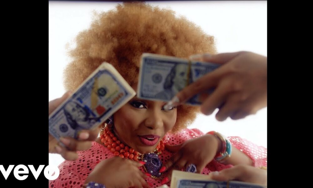 Yaaaay! Hollantex signs Yemi Alade as its Latest Brand Ambassador ...