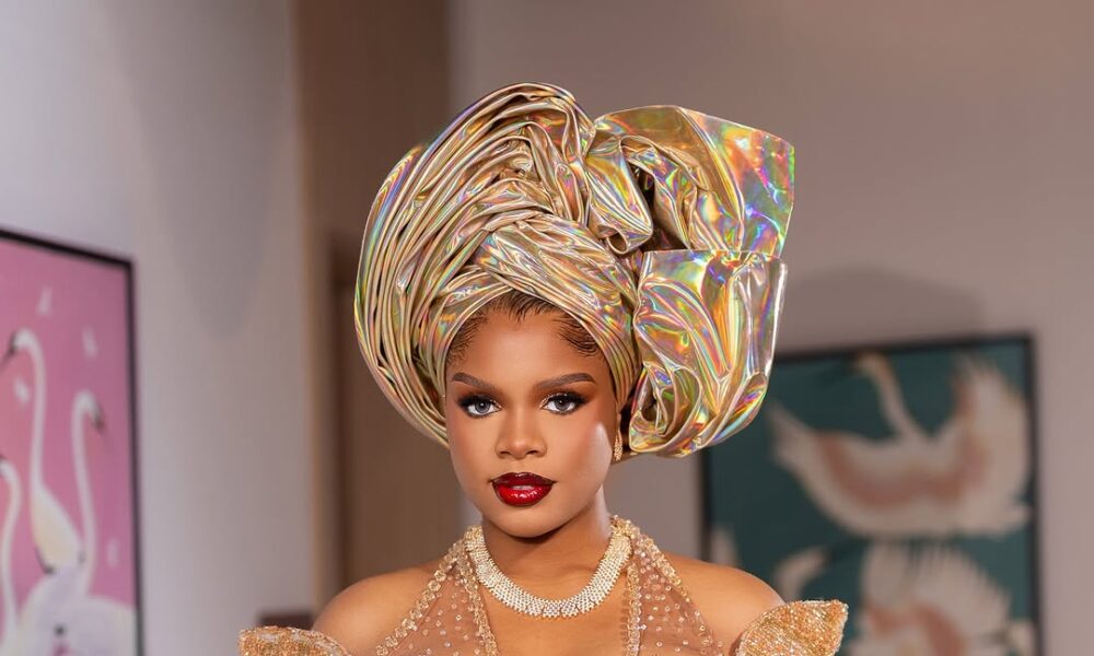 Exude Golden Radiance on Your Traditional Wedding Day With This ...