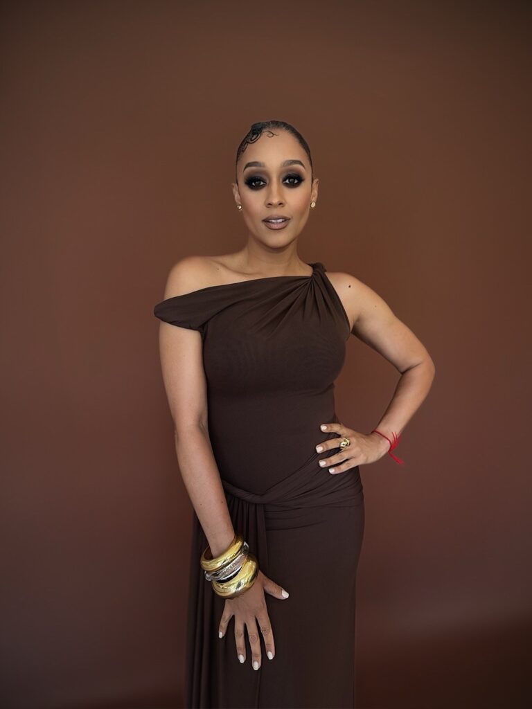 Tia Mowry Glides Through Jennifer Hudson’s Spirit Tunnel in a Sleek All ...